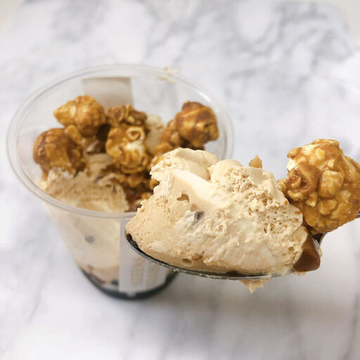 ポップコーンがパフェに⁉セブンの「ポップコーンインカップキャラメル」を正直レビュー♪：cocotte