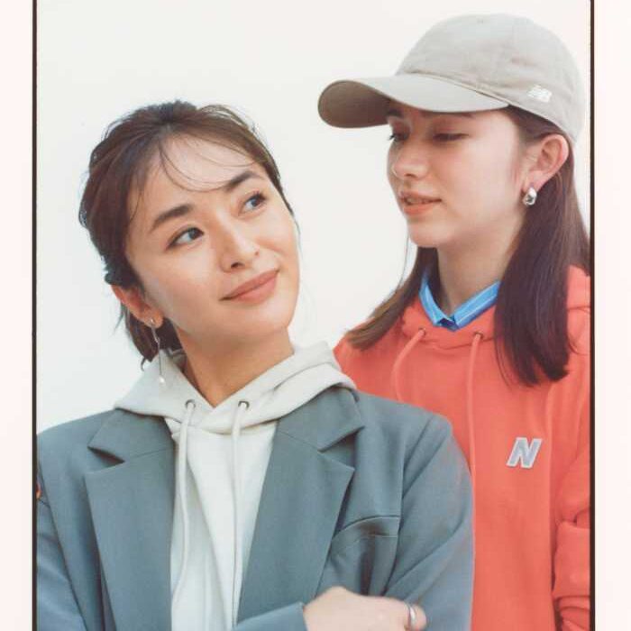 【emmi】New Balanceのアパレルラインとコラボ☆別注コレクションを発売：cocotte