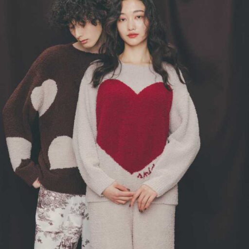 【emmi】New Balanceのアパレルラインとコラボ☆別注コレクションを発売：cocotte