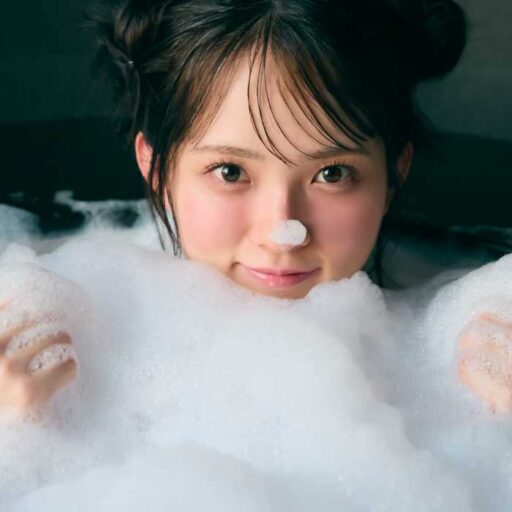 “現役JK最強ボディ”南みゆかの1st写真集が秋田書店から登場♡：cocotte