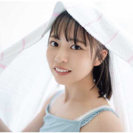 鈴原すずのデジタル写真集を配信中♡現役JKが大胆に美ボディを披露：cocotte