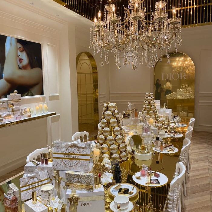 Dior Golden Ball Popup Eventで体験する、ラグジュアリーなホリデーマジック：cocotte