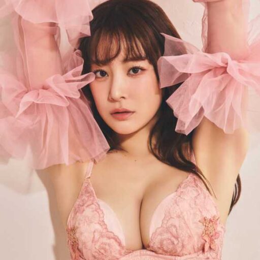 鈴原すずのデジタル写真集を配信中♡現役JKが大胆に美ボディを披露：cocotte